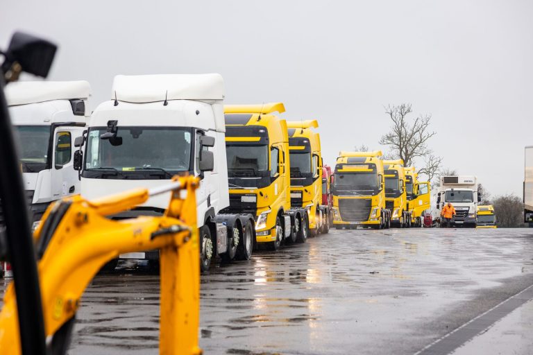 Truck & Plant Auctions | Manheim